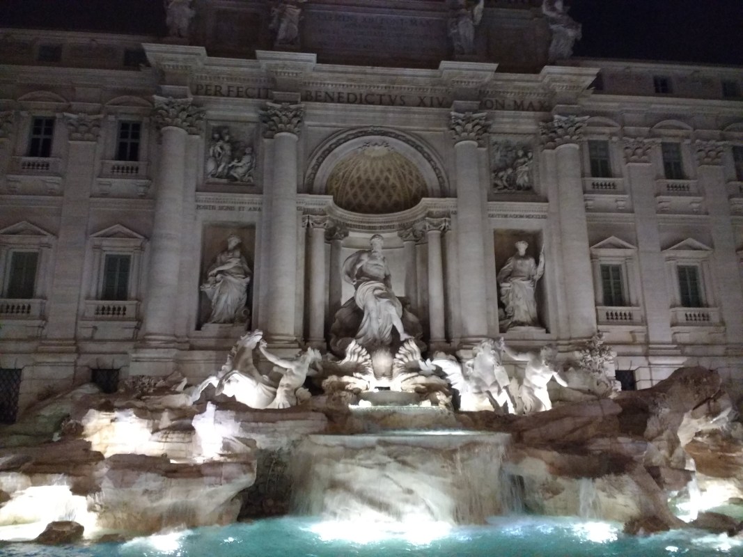 Pierre 7 : la fontaine de Trévi – CécileValentine